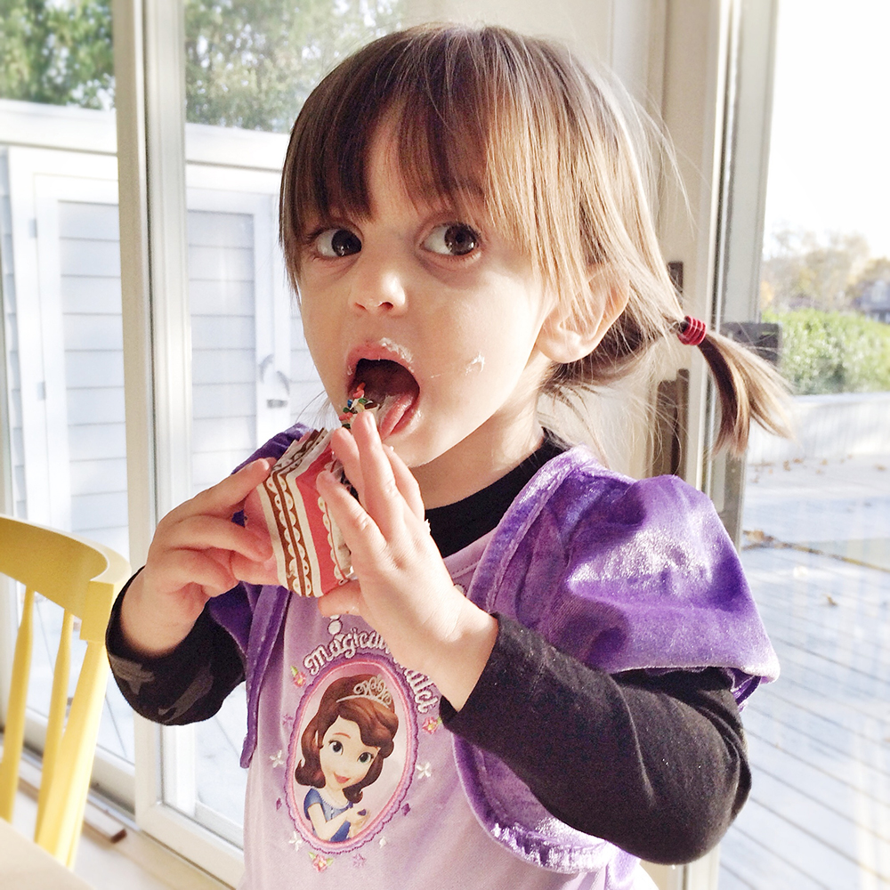 Harlow's Friendless Yet Fabulous 2nd Birthday Party