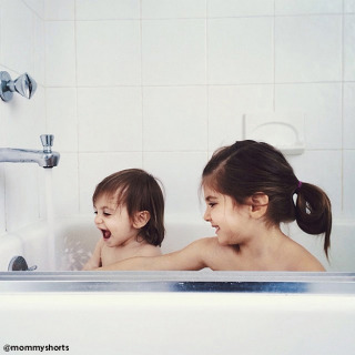 10 Tricks to Taking Great Bath Time Photos
