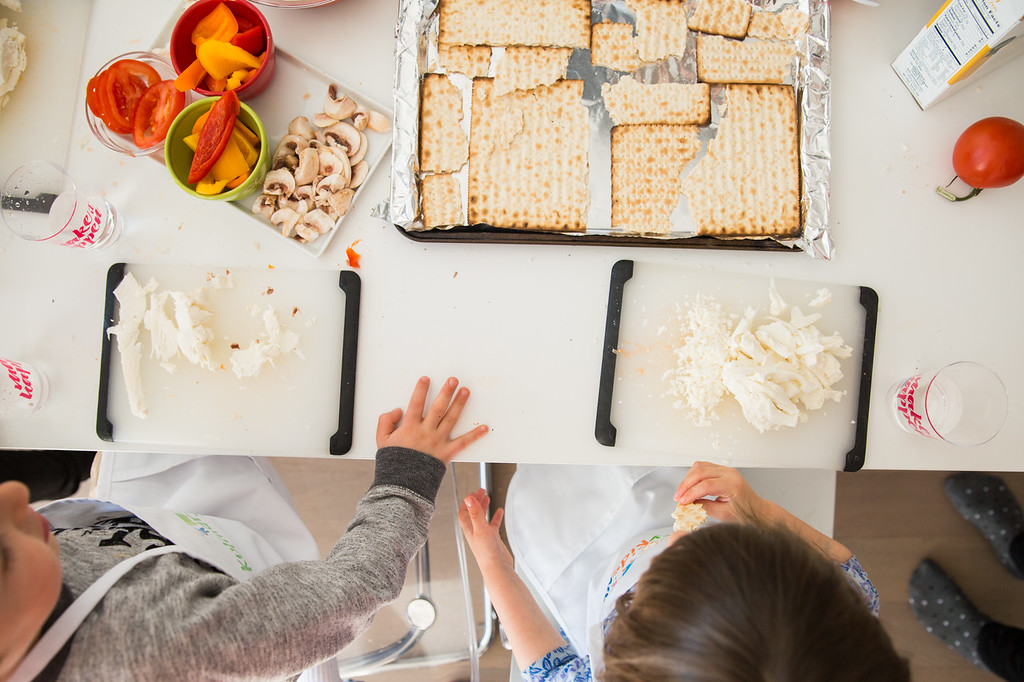 Project Playdate: Passover Pizza
